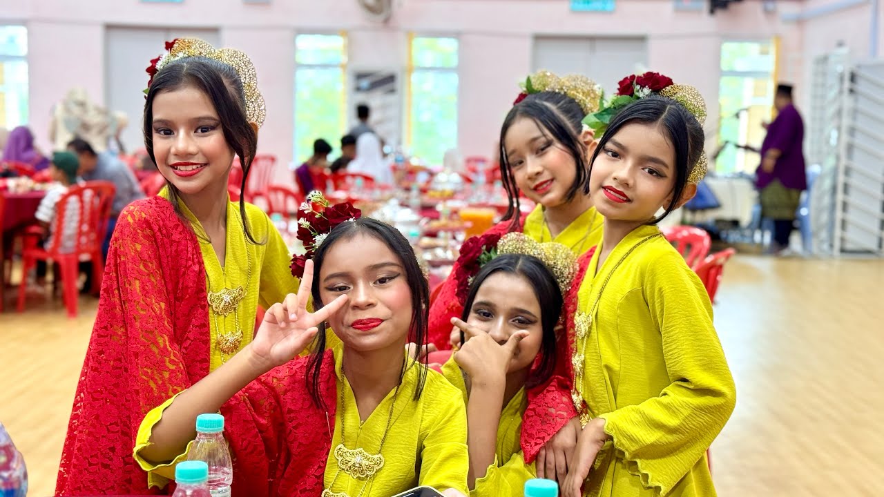 PERSEMBAHAN MEDLEY LAGU RAYA SEMPENA MAJLIS RUMAH TERBUKA HARI RAYA ...