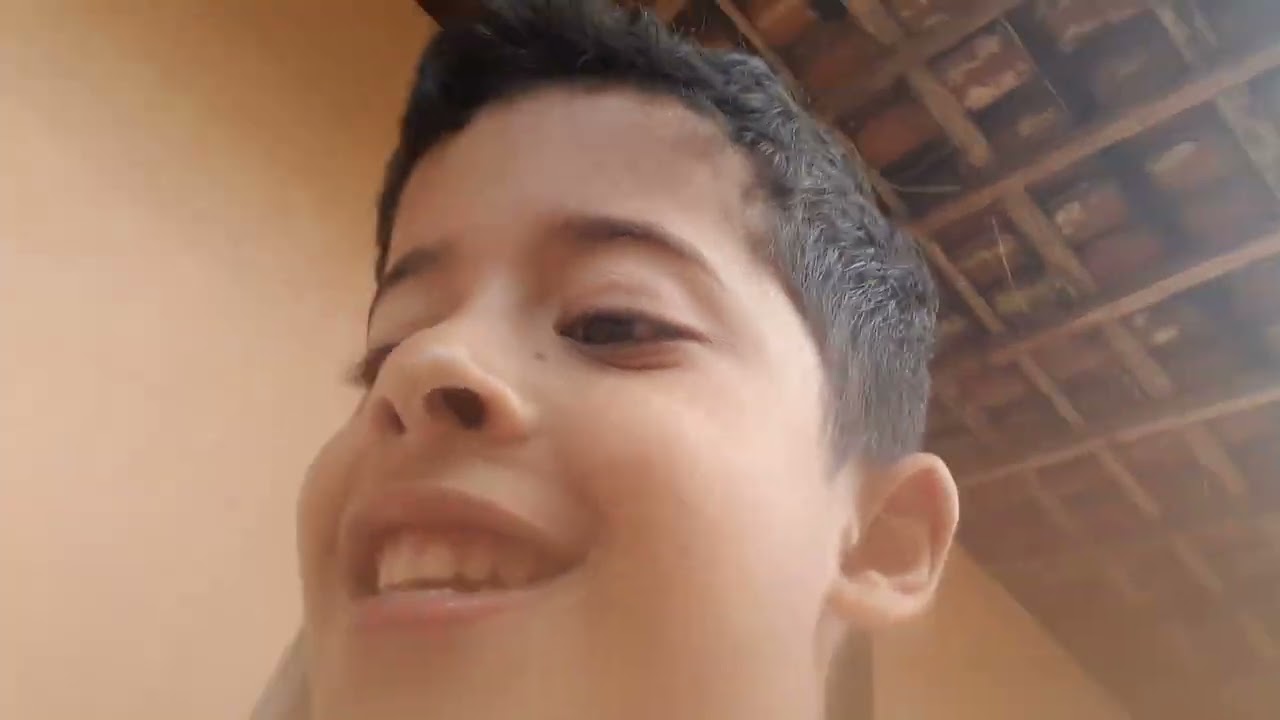 PEDRO E DAVI METE O PÉ - YouTube