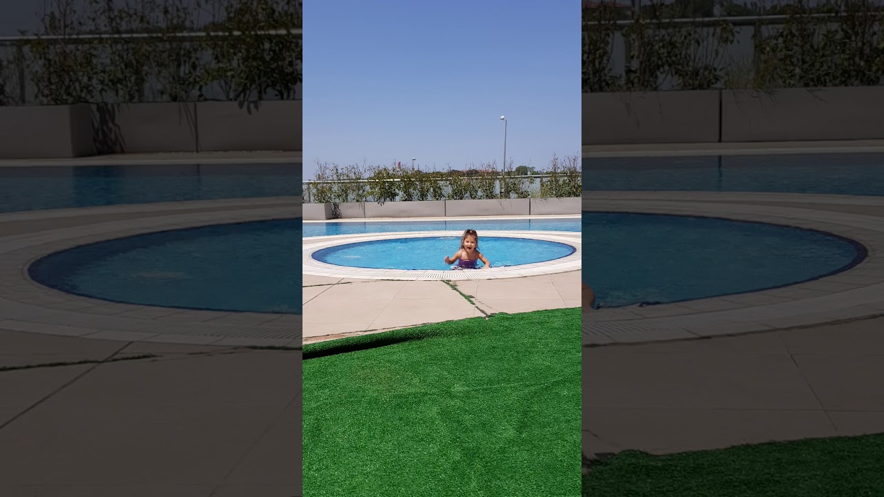 Havuz keyfi - YouTube