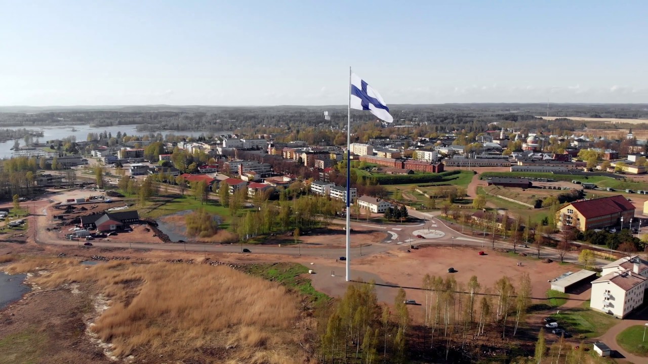 Haminan 100m lipputanko ja suurlippu I Europe's tallest flagpole in ...