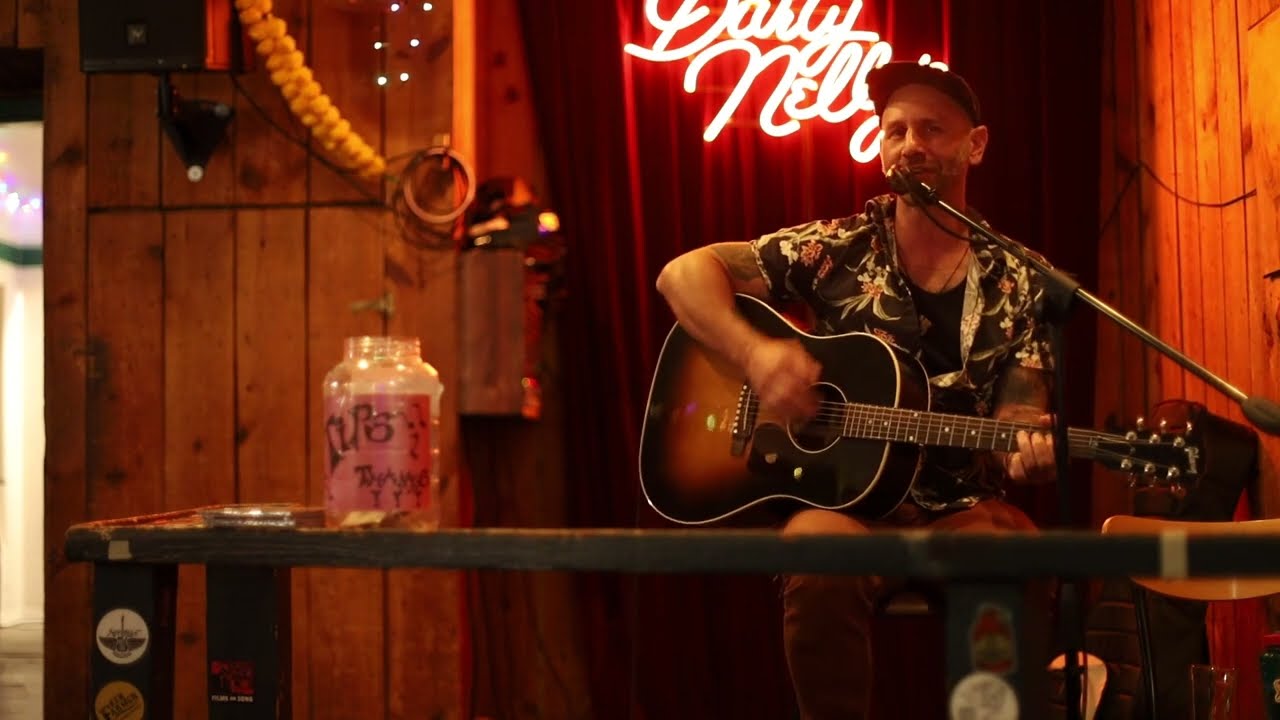 Jeremy Joyce plays Durty Nelly's in Charlottesville, Va. - YouTube