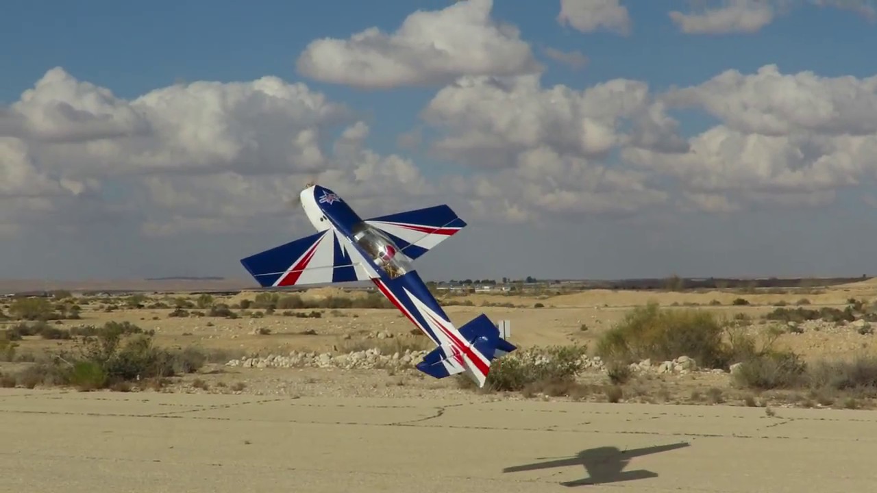 Extreme Flight 91''Extra 300EXP - YouTube