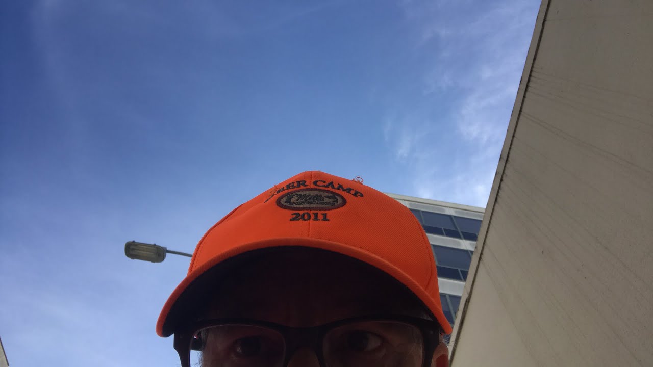 SECURITY GUARD FAIL. POLICE ARRIVE - YouTube