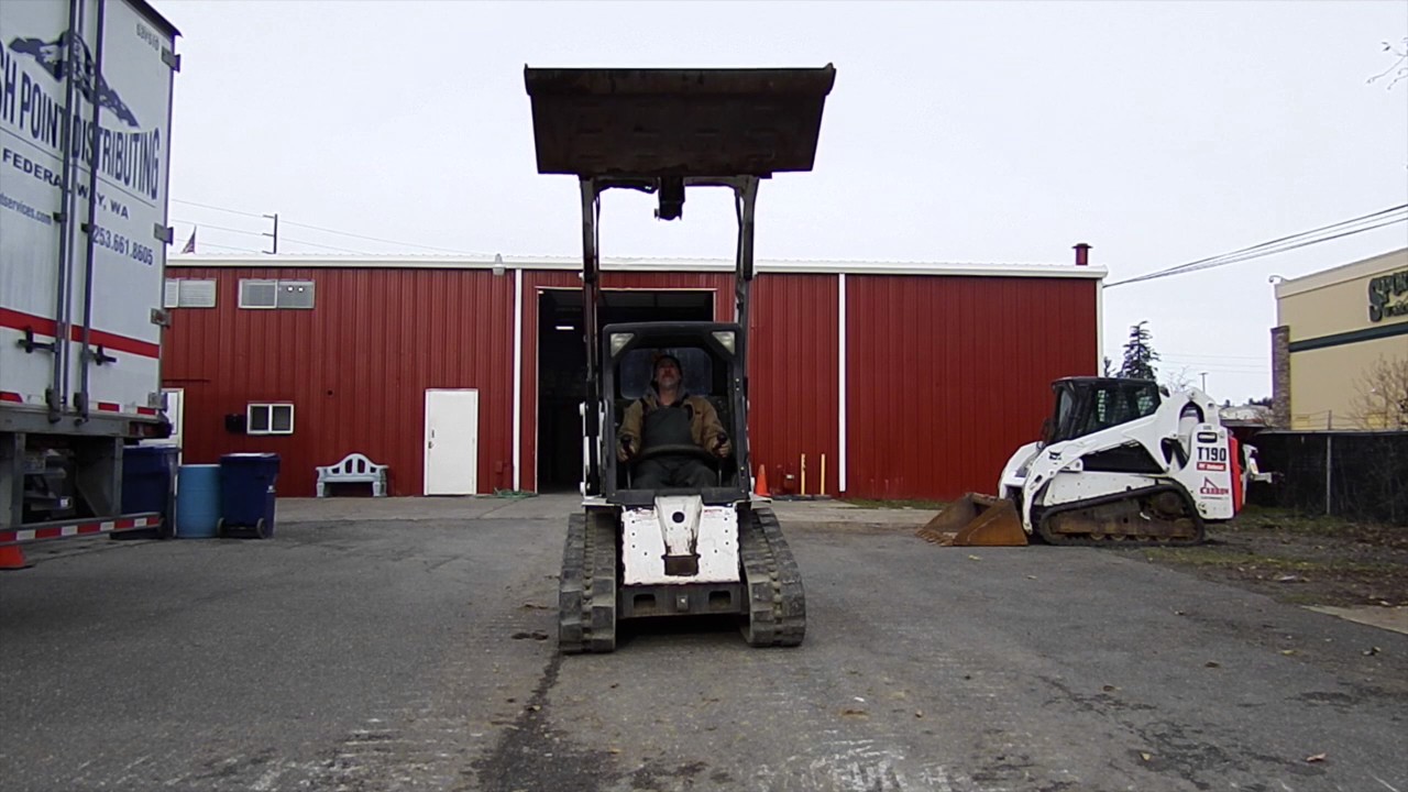 BOBCAT T140 A3L720025 - YouTube