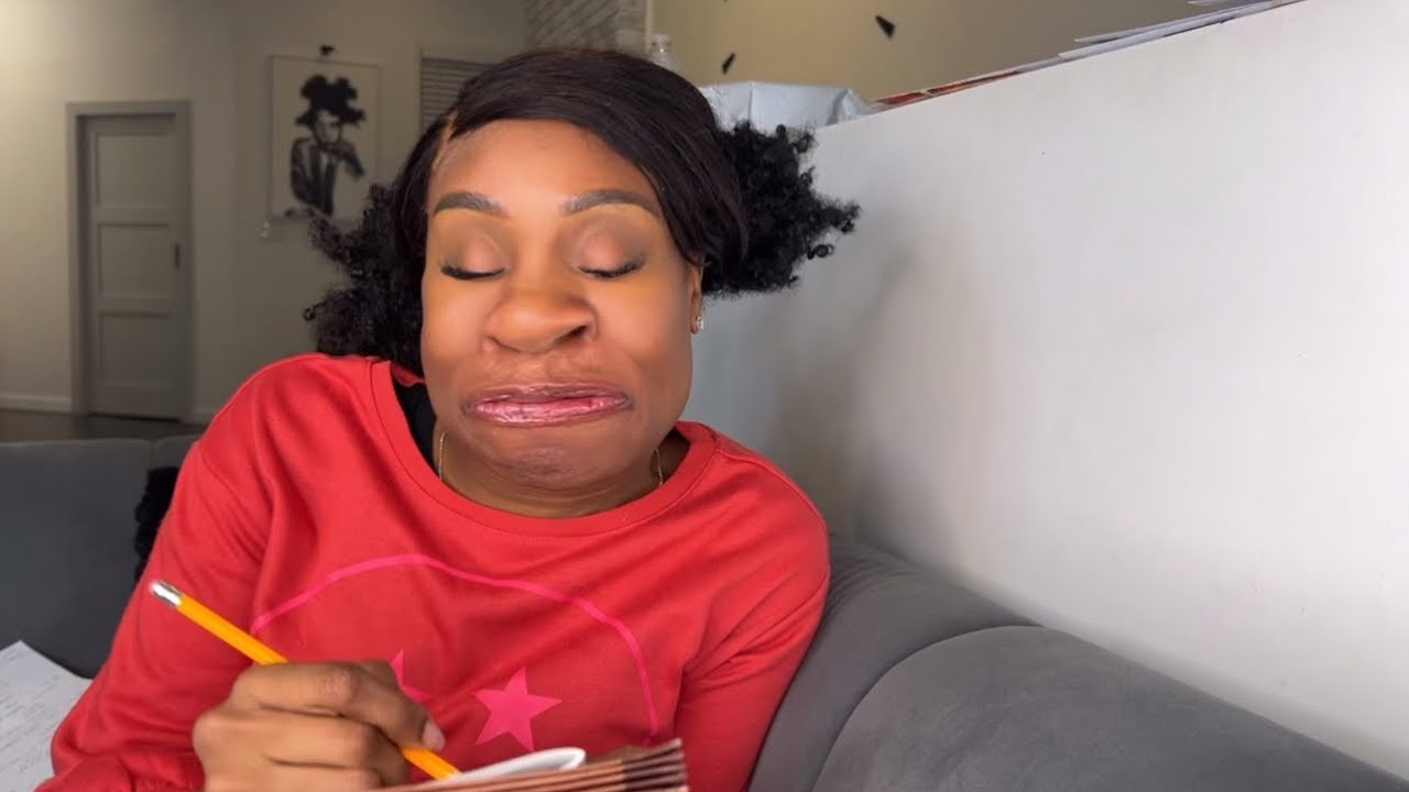 Coco's Secret Valentine!! : Coco Just Being Coco: Season 4 Episode 39 ...