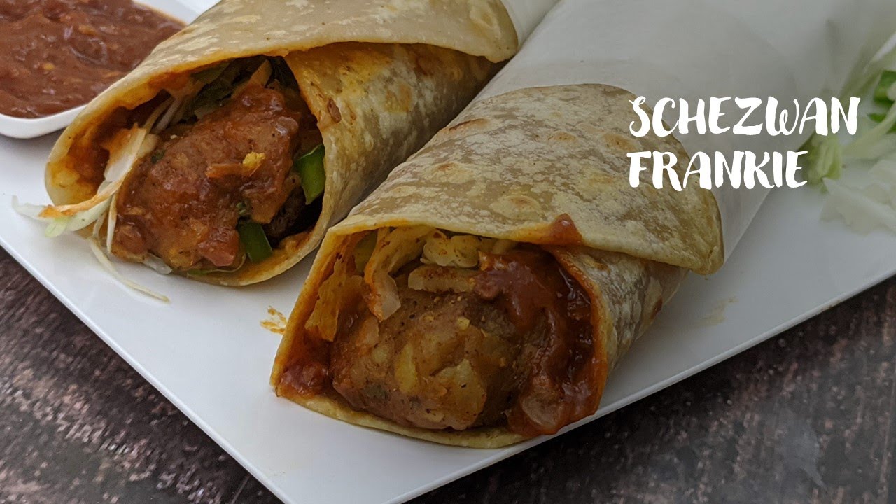Schezwan Frankie | Street style veg schezwan frankie | शेजवान फ्रैंकी ...
