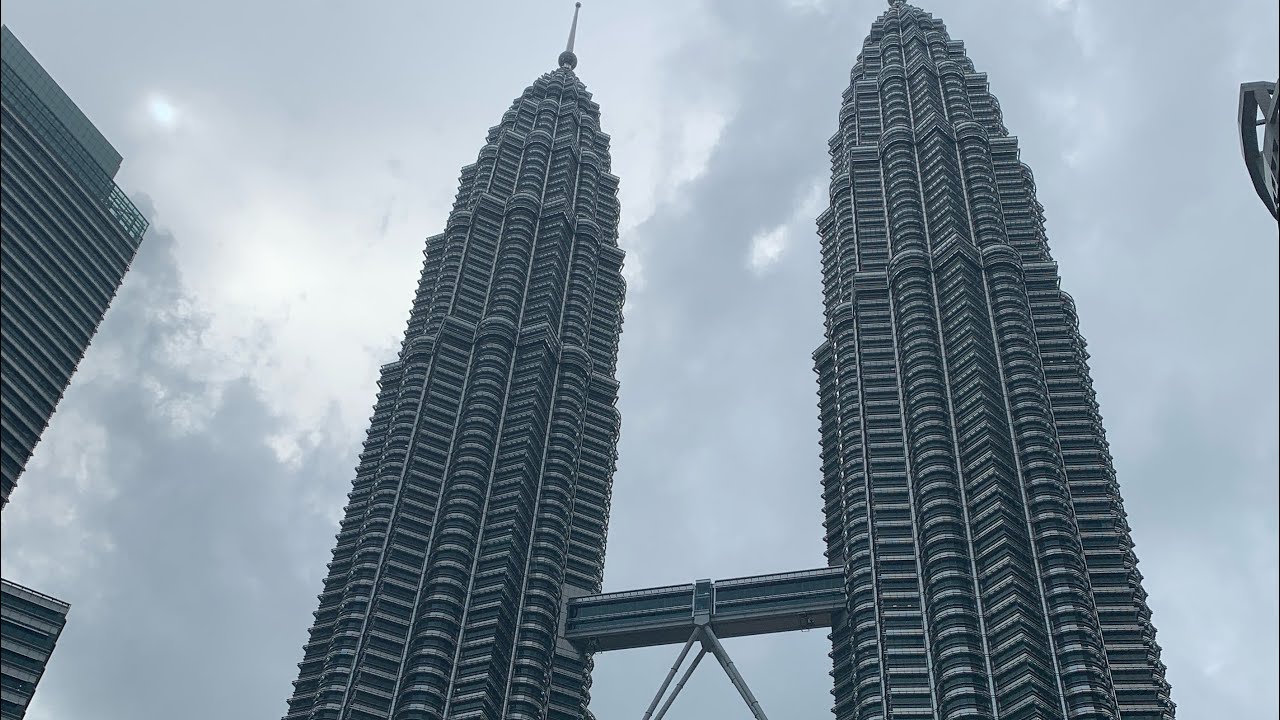 KLCC TWIN TOWER KUALA LUMPUR - YouTube