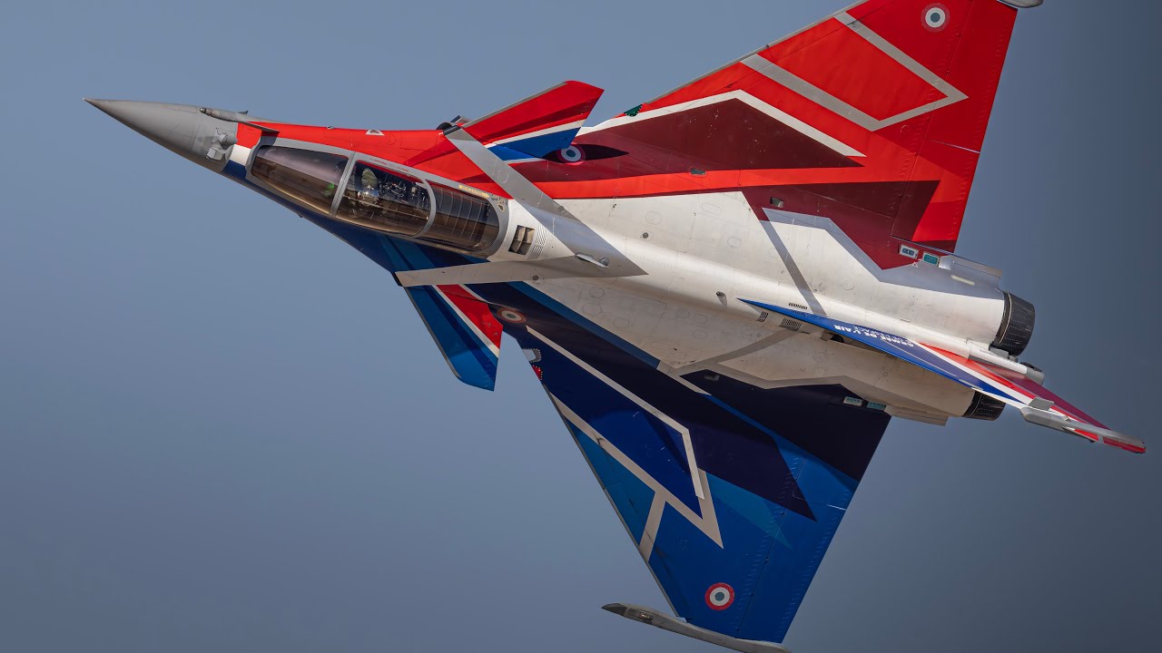 Epic Rafale Fighter Jet Display | Low Pass & Tight Rolls [4K] - YouTube
