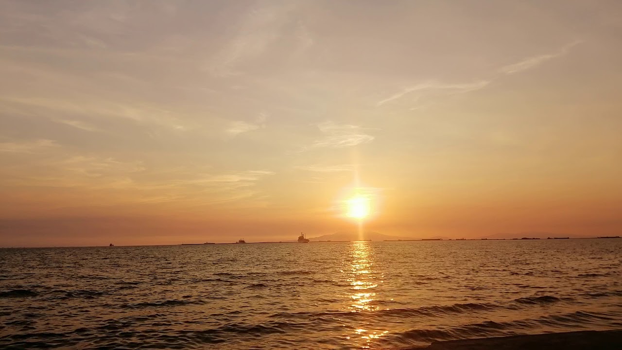 Satisfying sunset - YouTube