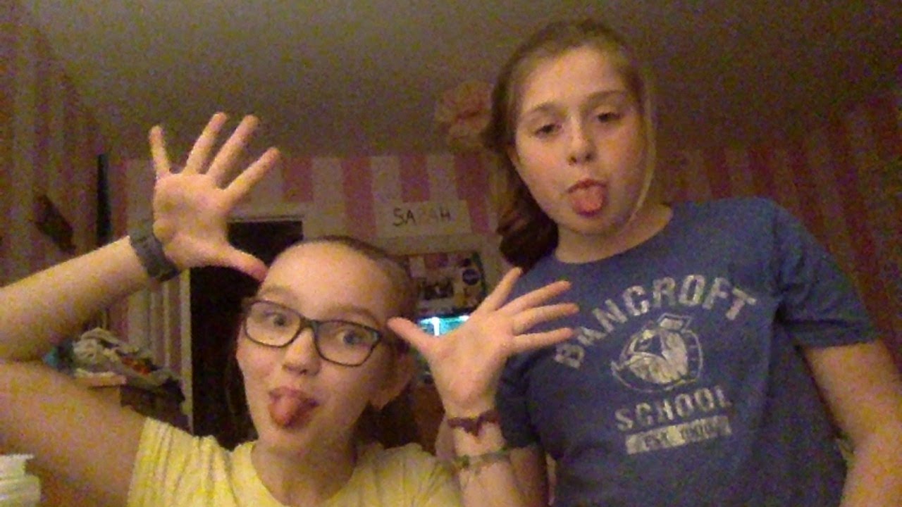 SLEEPOVER PARTY LIVE! - YouTube