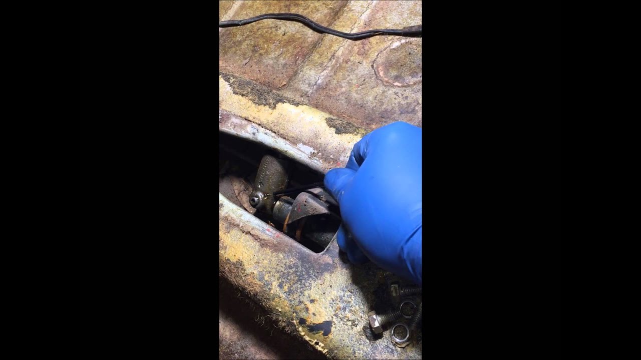 Porsche 911 Gear Shift Assembly and Rod Removal - YouTube
