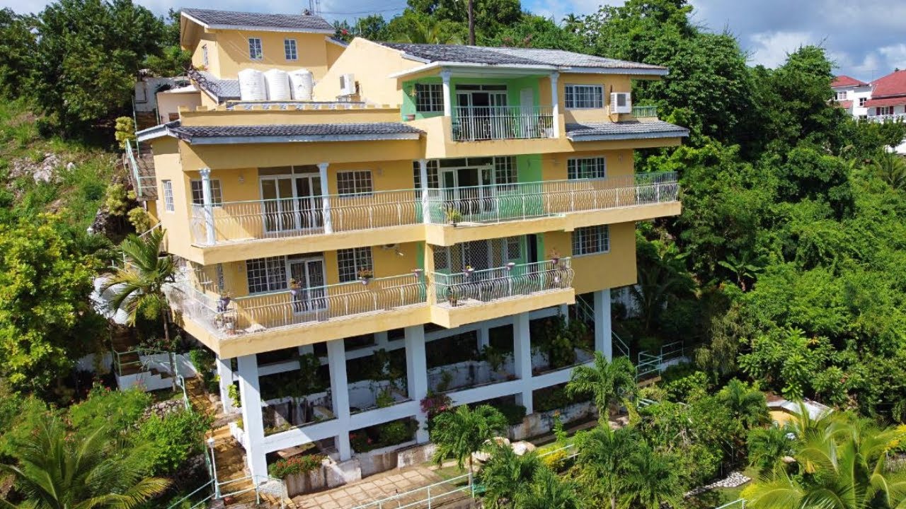 Upscale 8 Bedroom 10 Bathroom House For Sale on Valley Close, Stony Hill Heights, Kingston & St ...