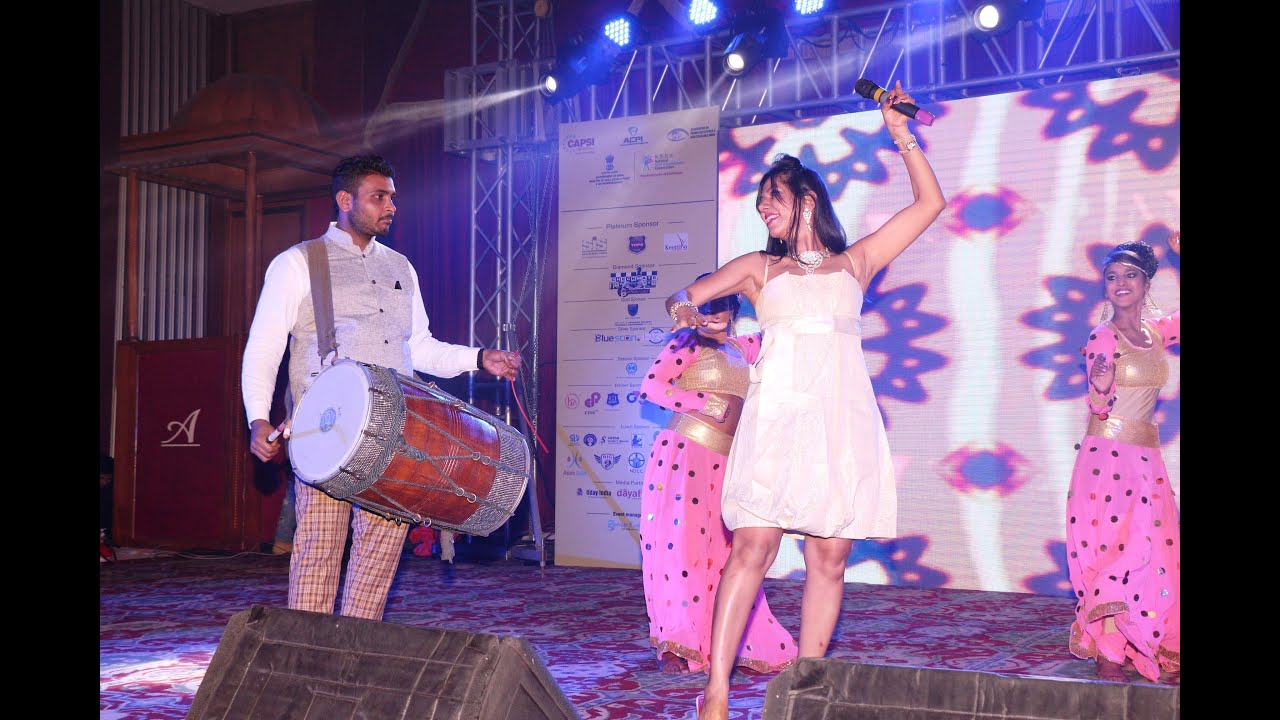 Velvety Shefali Saxena | Master of The Show | Musical Event | Live ...