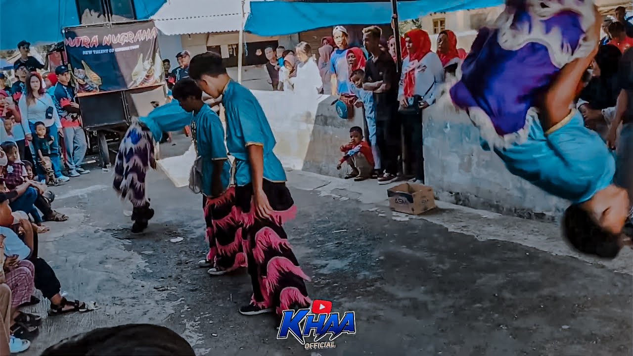 Atraksi kungfu burok putra nugraha live ciomas - YouTube