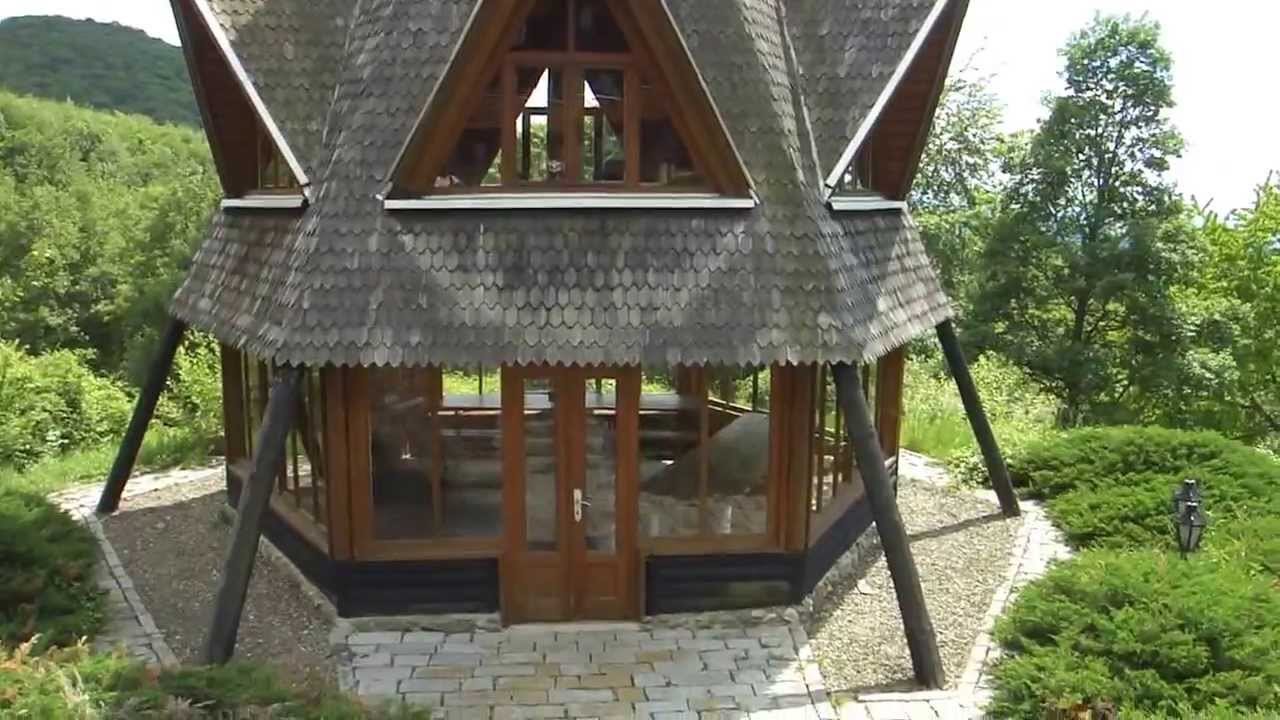 Cabana lui Ceausescu la Dealul Negru, Muntii Calimani, BN 2* - YouTube