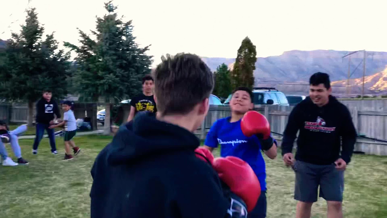 Funny boxing match - YouTube