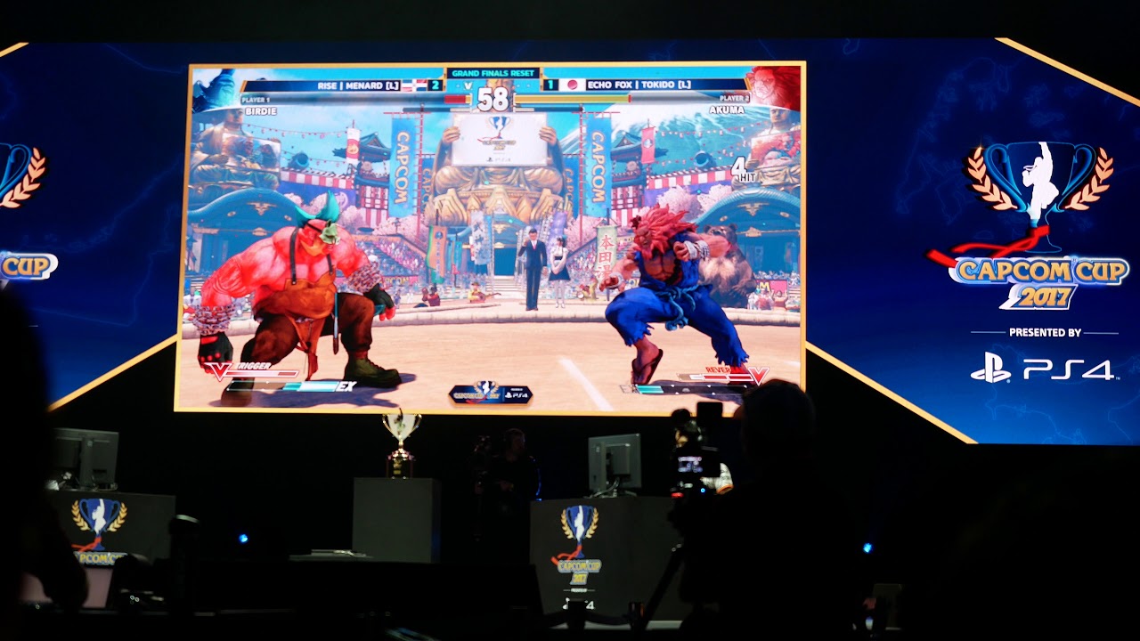 Capcom Cup 2017 - [Crowd shot] RISE | Mena RD vs EchoFox | Tokido ...