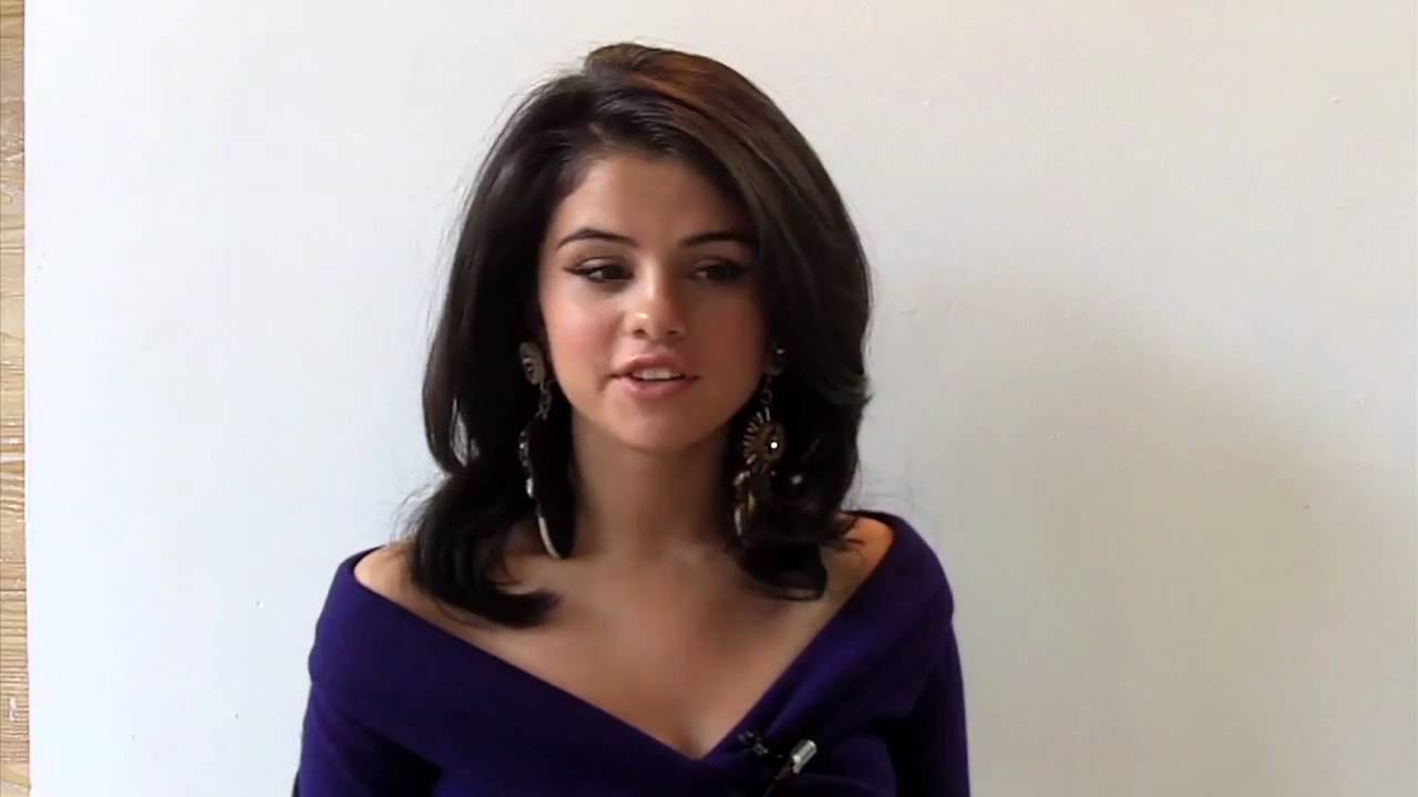 Selena Gomez Behind The Scenes Latina Magazine Youtube