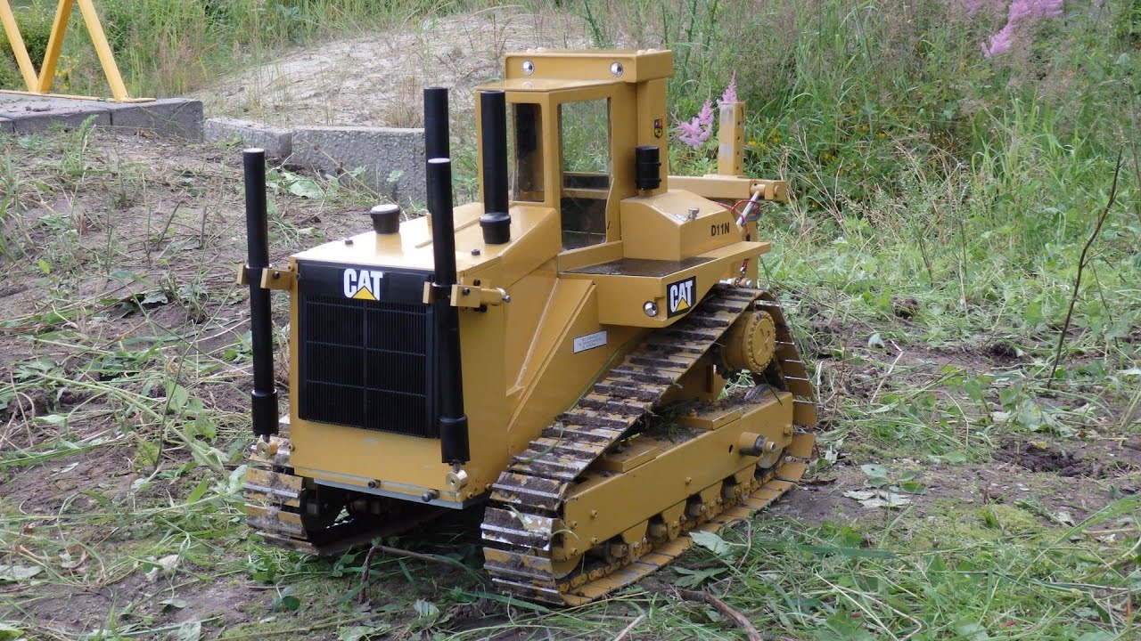 CAT D 11N - YouTube