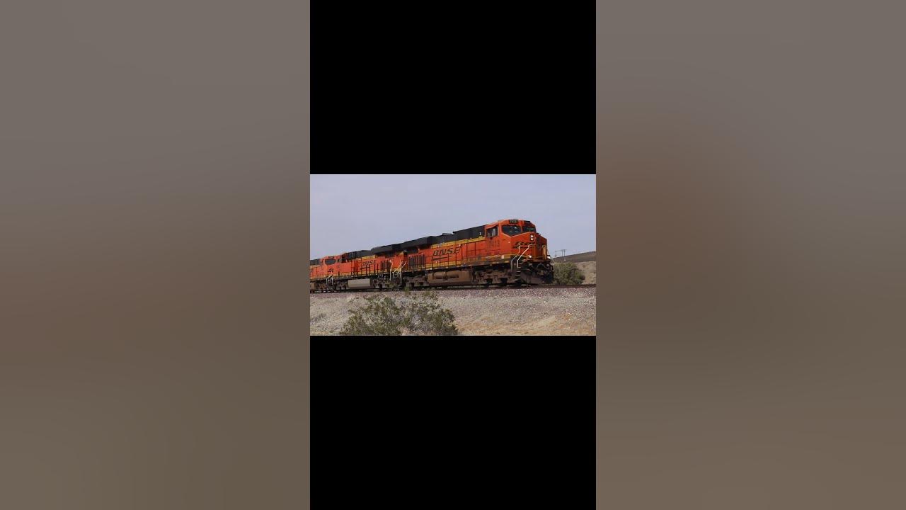 BNSF 7413 Double Stack MP21 #bnsf #shorts #bnsfrailway - YouTube