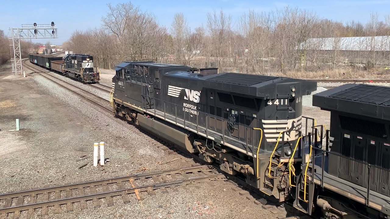 Trains Passing Over 8 Railroad Diamonds & Look Inside Union Station ...