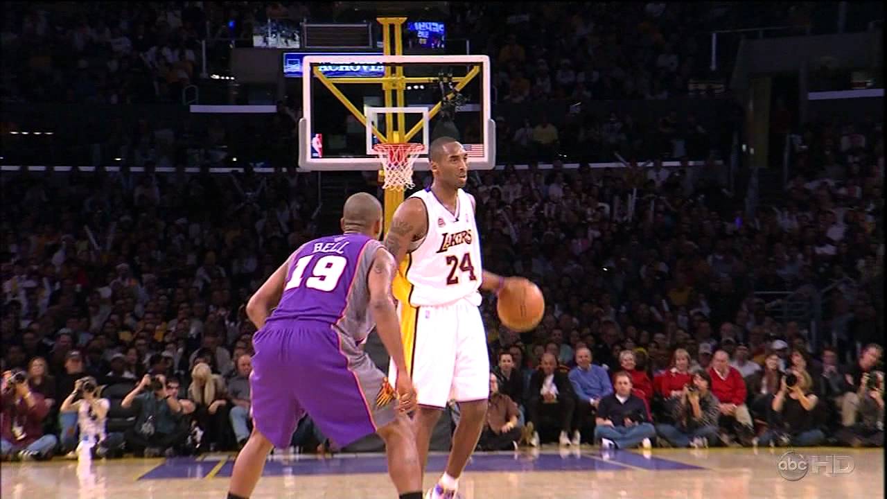Achilles Kobe Reverse Dunk