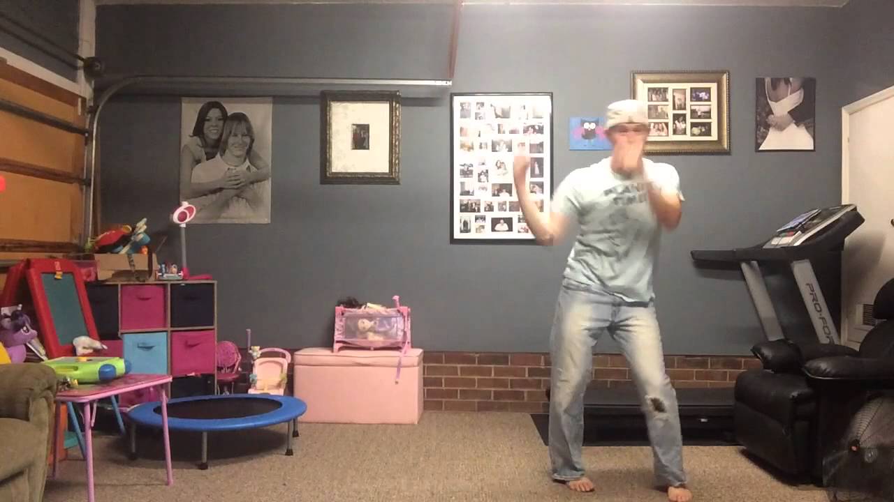 Daddy/Daughter dancing to "All About That Bass" - YouTube