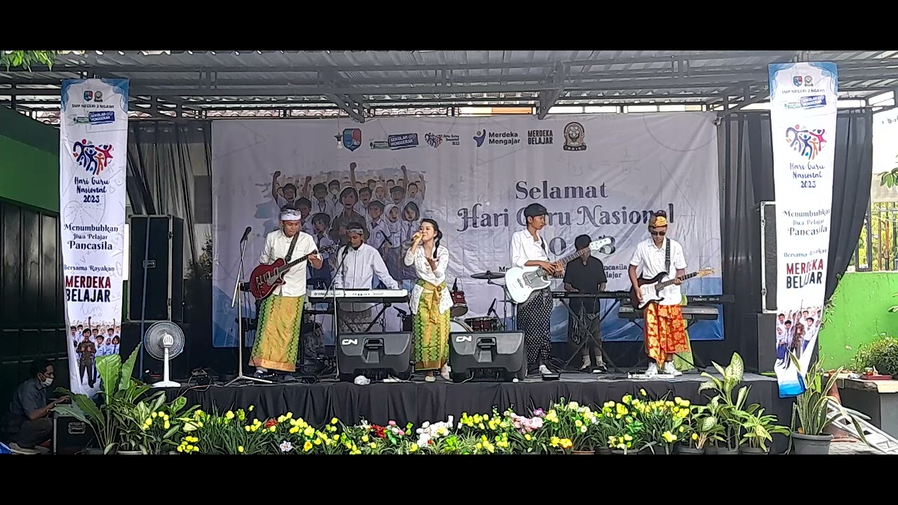 VENTI BAND JIWA YG BERSEDIH COVER PERSEMBAHAN HARI GURU SMPN 2 NGAWI ...