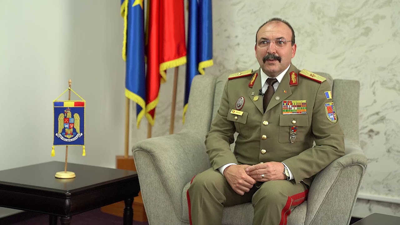 Gl.bg.prof.univ.dr.ing.Ghiță Bârsan, comandantul și rectorul AFT ...