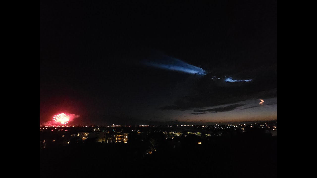 Starlink 10-2 SpaceX Launch, re-entry burn, SeaWorld Fireworks (and ...