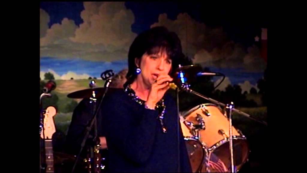 Debbie Perrone - You're Lookin' at Country - YouTube