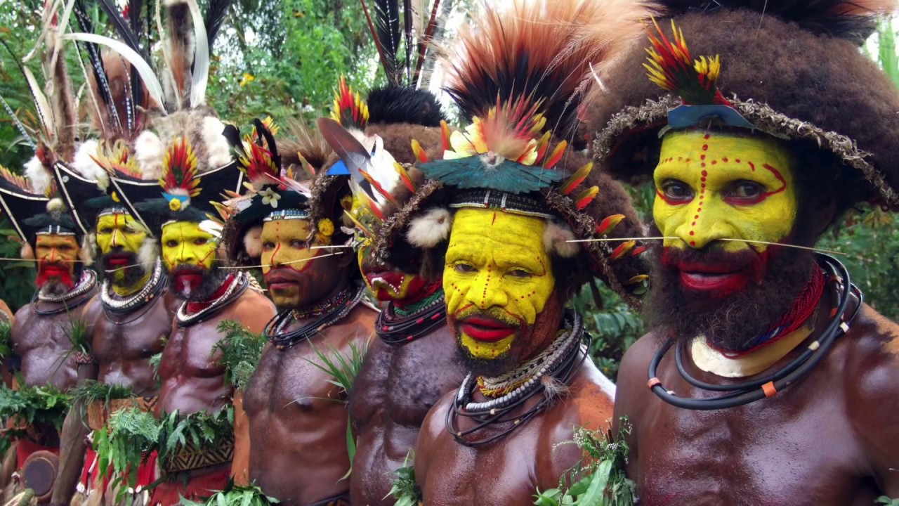 10 Stammen Die Nooit Geëvolueerd Zijn! - YouTube