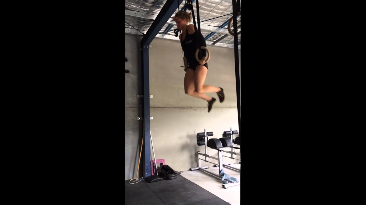 Kelly Muscle Up - YouTube