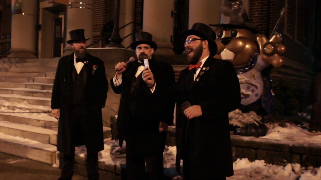 Countdown to midnight on Groundhog Day Eve 2017 in Punxsutawney - YouTube