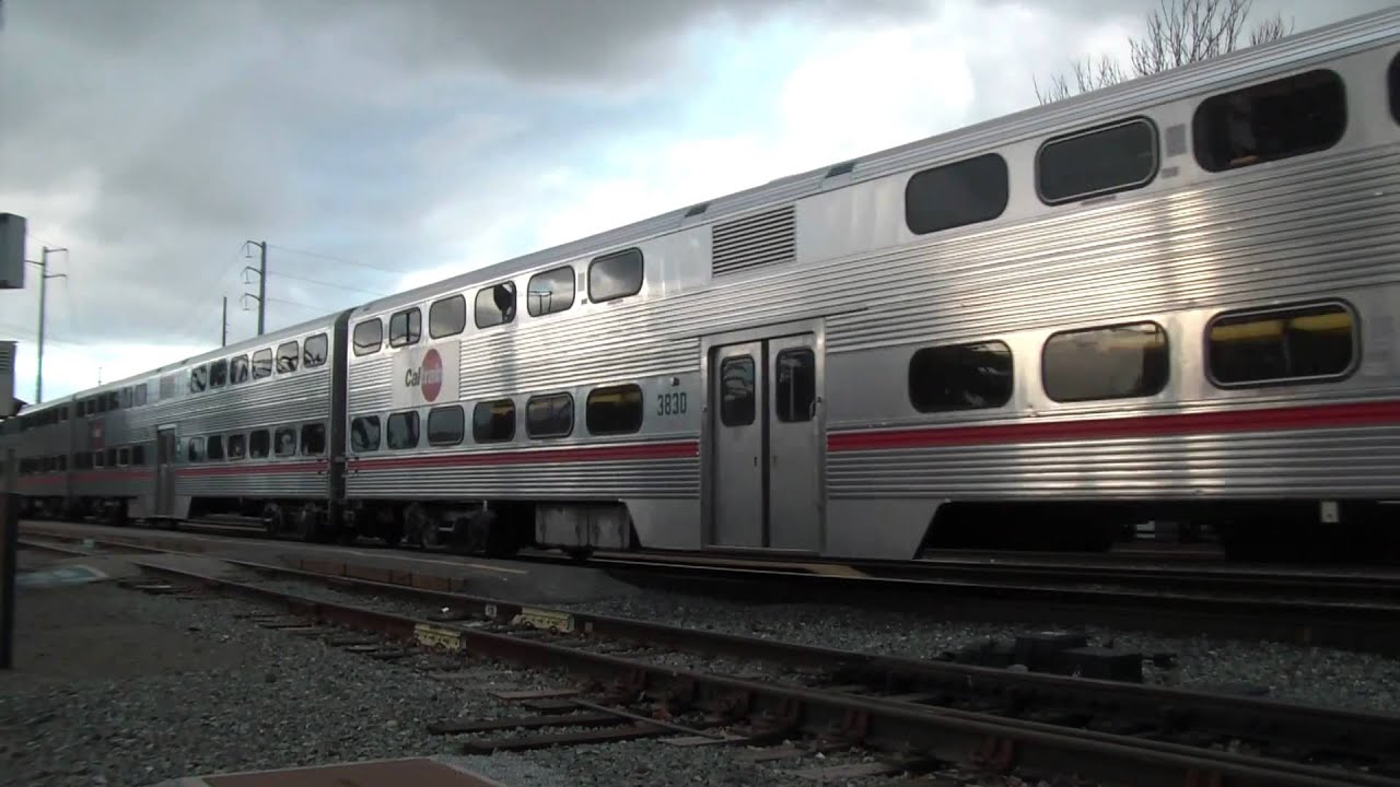 HiDef- Caltrain Train #158 College Park - YouTube