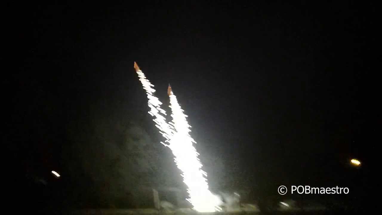 Jorge Thunder Rocket Firework (10 Pack) - YouTube
