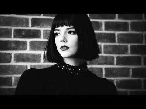 Anne Bloom - The Loneliest Man Alive