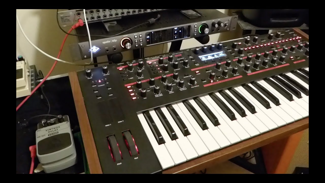DSI Pro 2 & Behringer VD400 Vintage Delay - YouTube