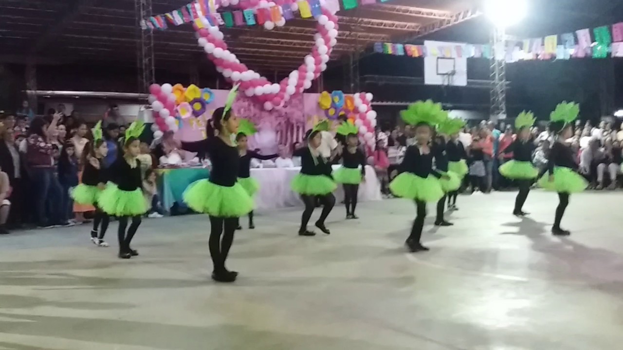 Niños bailando Samba | Colegio Juan Laborde Morel - YouTube