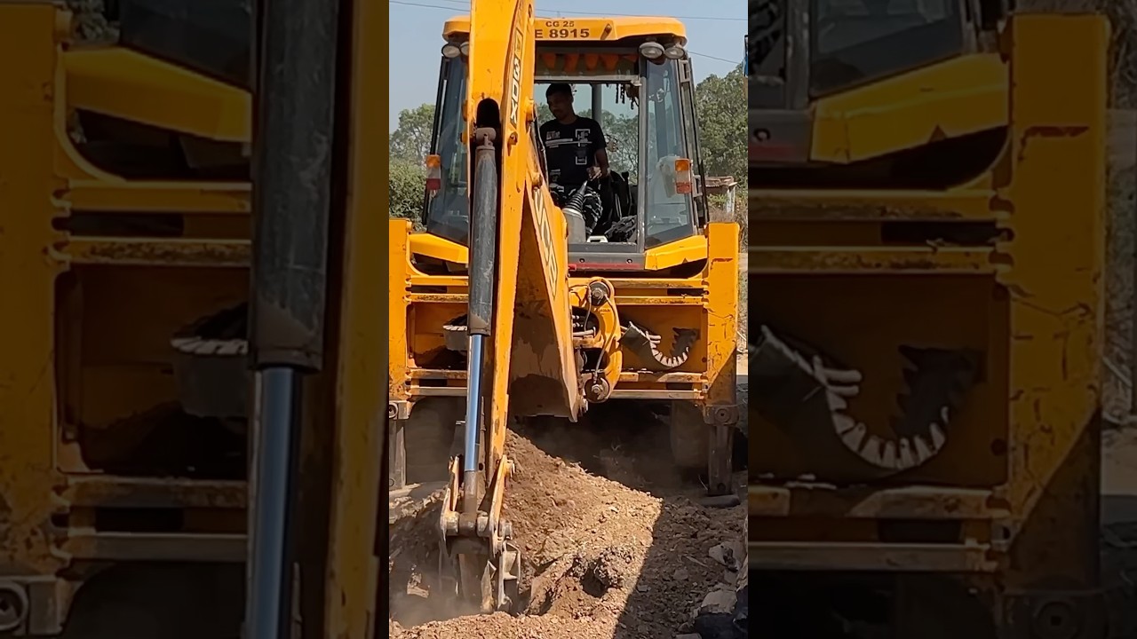 Jcb 3dx Backhoe loader Digging mud - YouTube