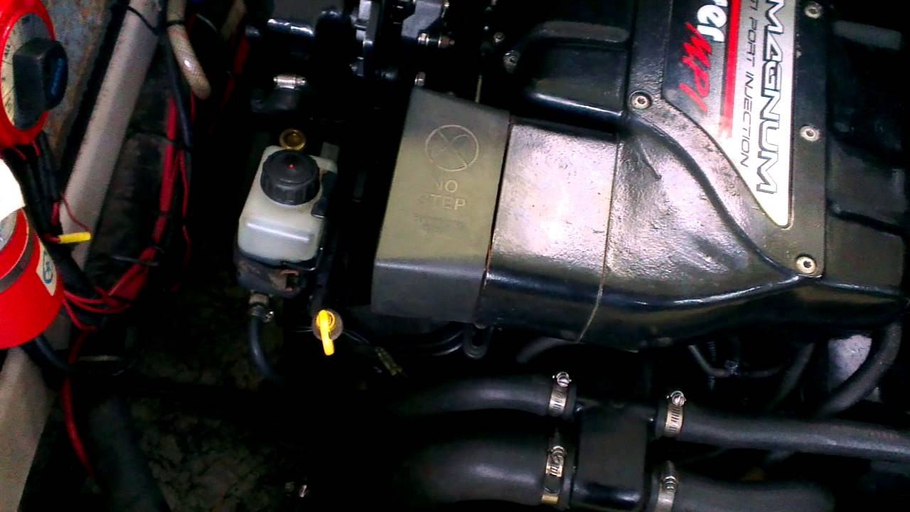 MerCruiser magnum 454 - YouTube