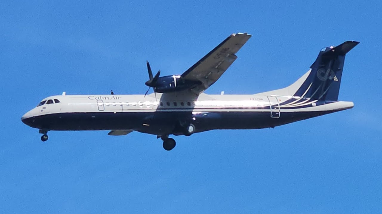 Calm Air ATR 72-202 Landing On Runway 31 #yqr - YouTube