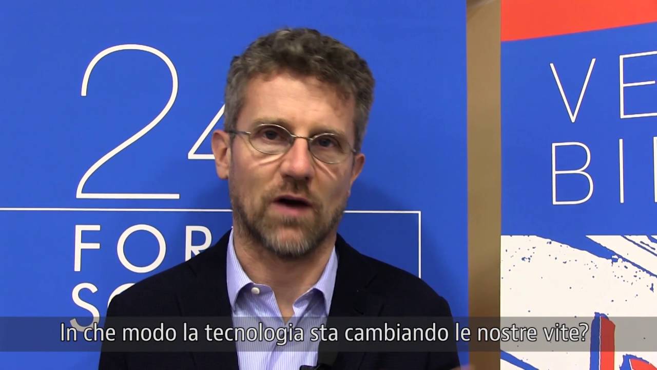 Intervista a Carlo Ratti, direttore del Senseable City Lab al MIT - YouTube Intervista a Carlo Ratti, direttore del Senseable City Lab al MIT - YouTube