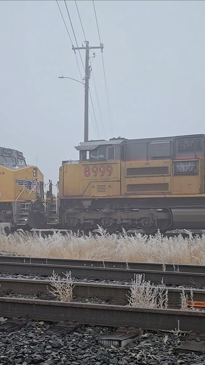 UP 8999 with Sunshade in a parcarius Spot on eastbound mixed freight 12/8/2024 - YouTube