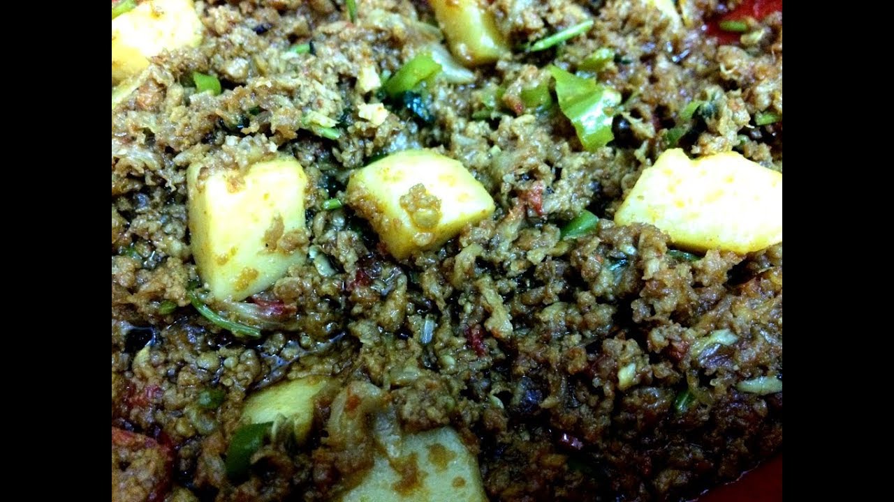 easy and quick recipe for alu matar qeema\qeema alu matar - YouTube