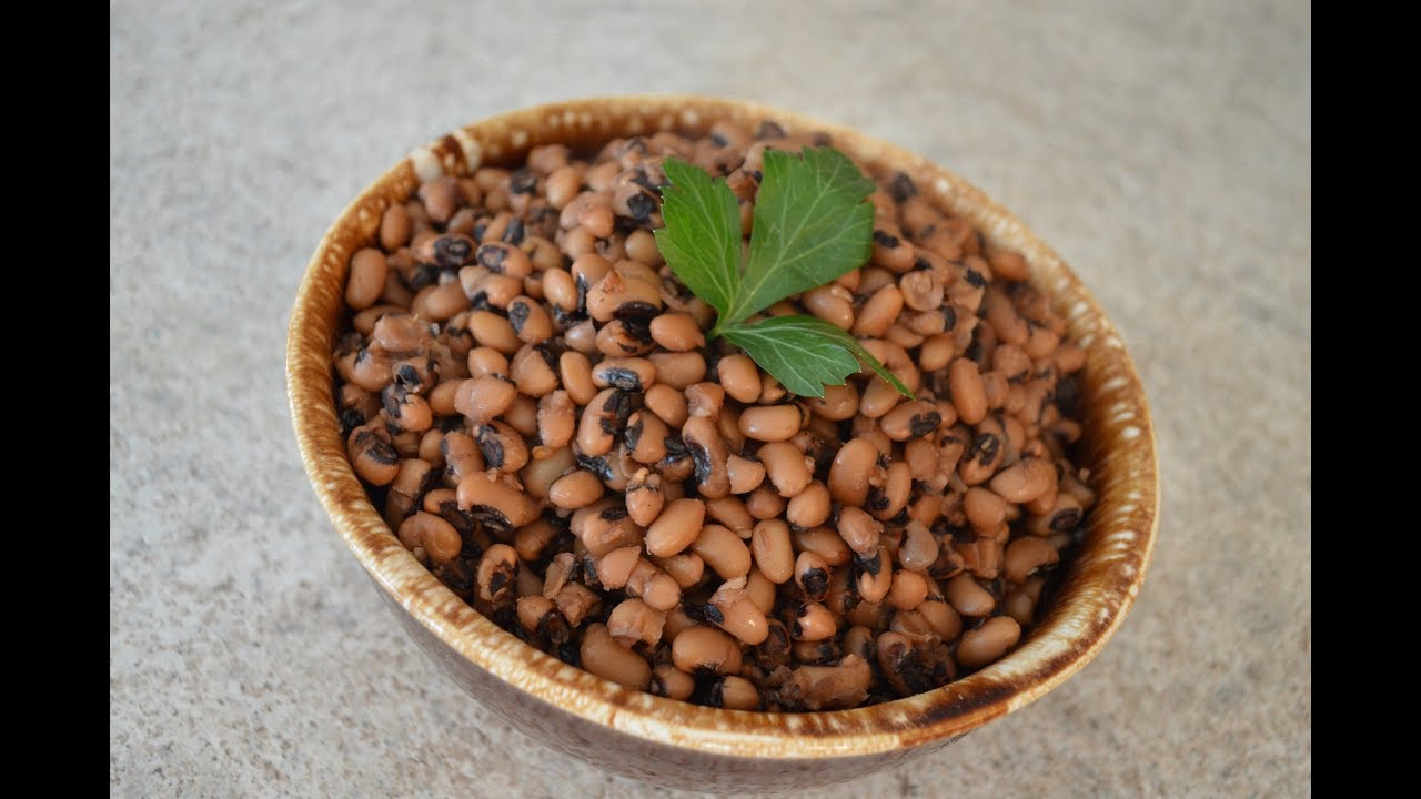 How to Boil Black Eyed Peas: Cooking with Kimberly - YouTube