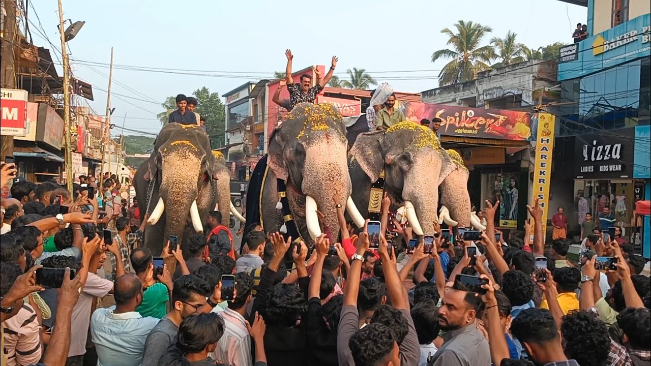 മംഗലംകുന്നു അയ്യപ്പൻ mangalam kunnu ayyappan ചിറക്കൽ fest 2024 ...