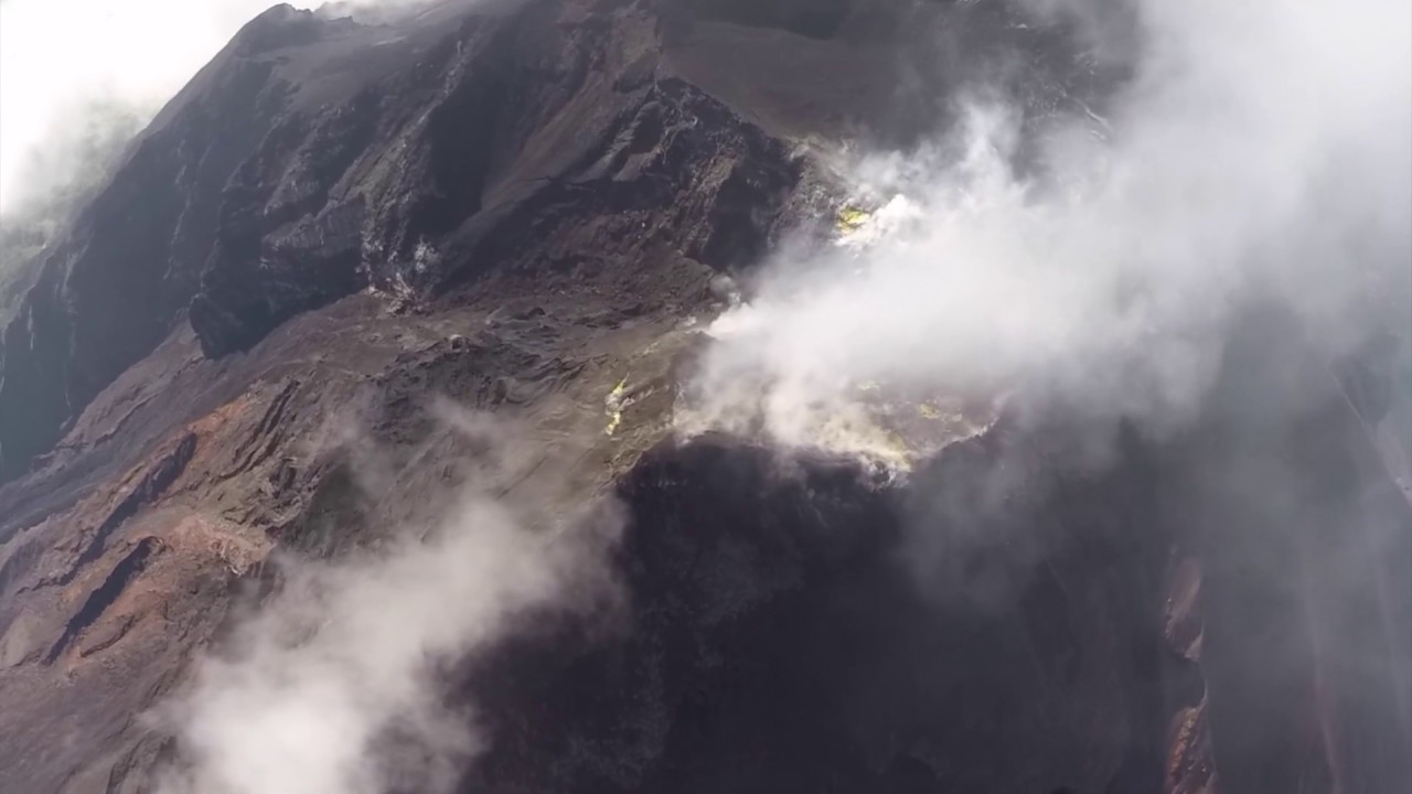 DCO Expedition PNG: Exploring Manam Volcano degassing with drones - YouTube