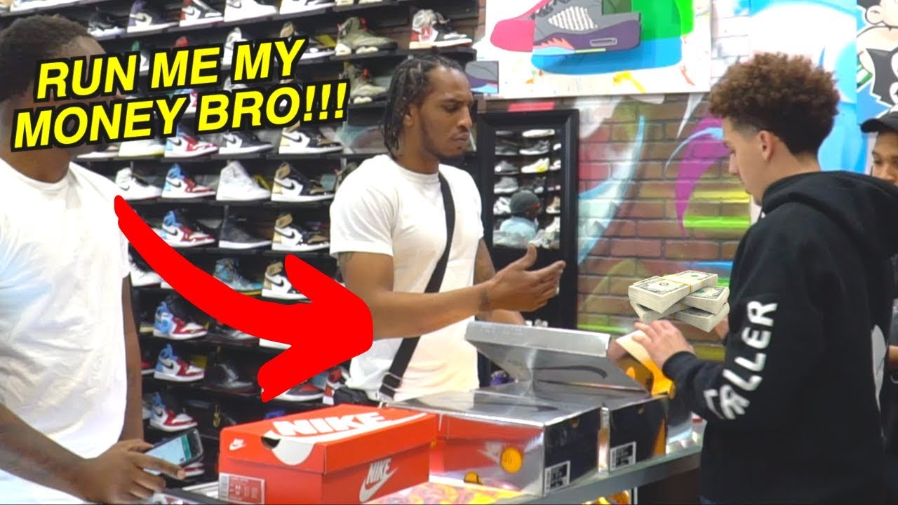 Finding Cash In Customers Shoes Prank! - YouTube