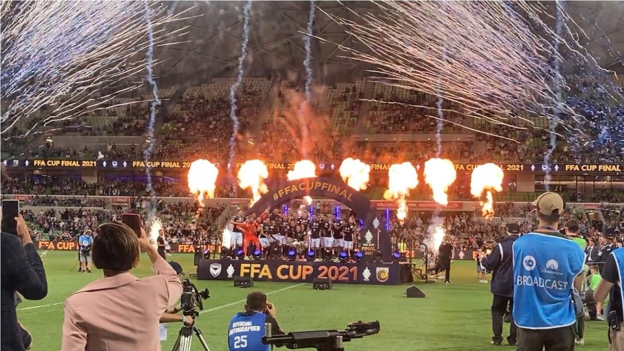 Melbourne Victory squad at the FFA cup 2021 champion trophy ceremony ...